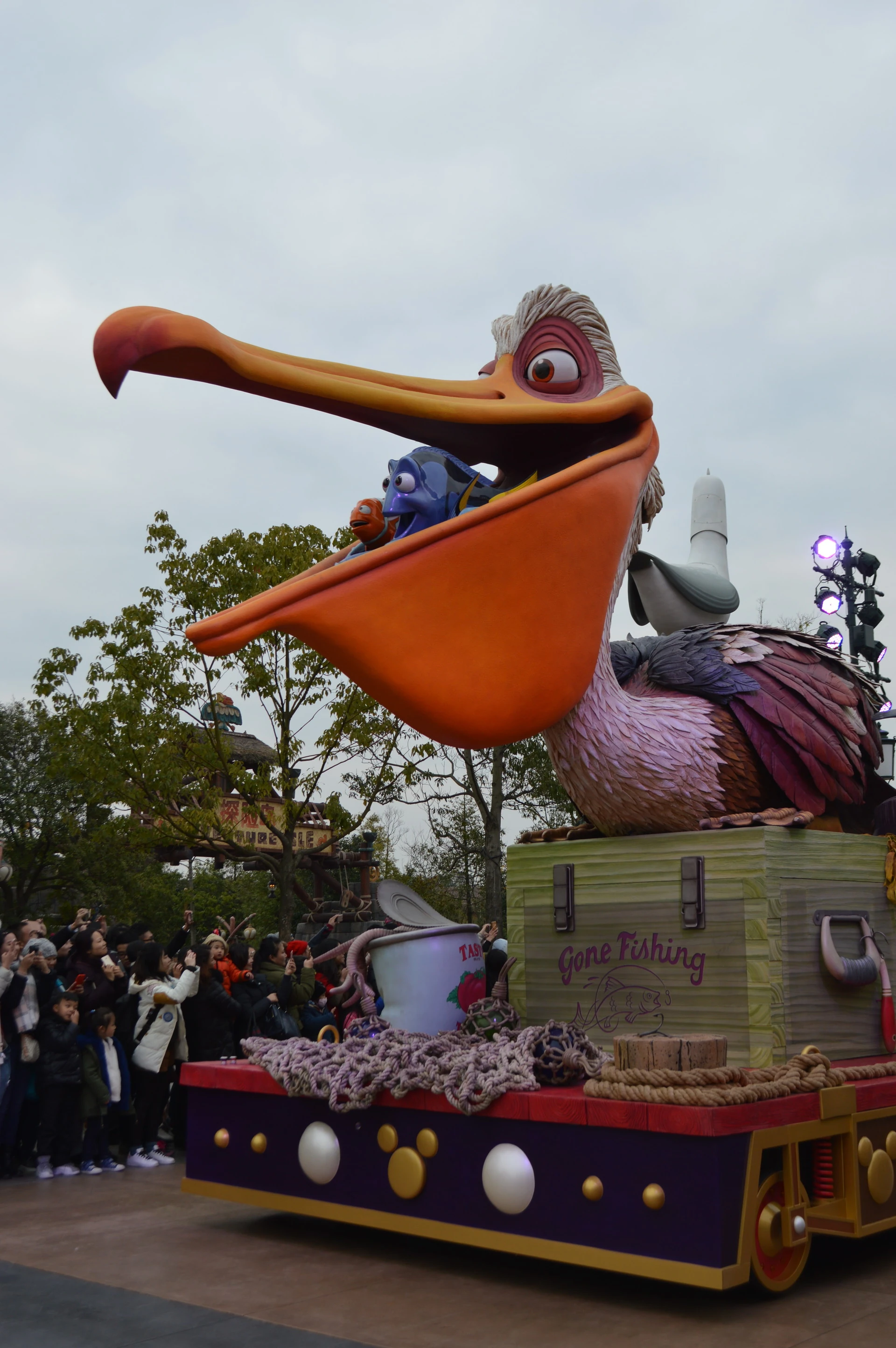 Disneyland Shanghai Mickey's Storybook Express Parade Floats: Tangled and Finding Nemo — polycount