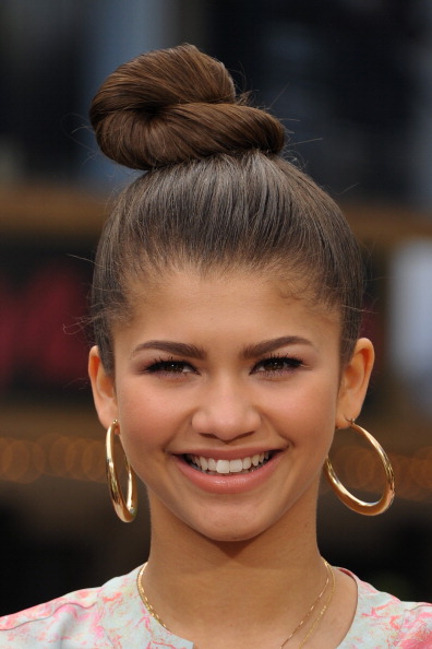 Image Zendaya Coleman Dwts Rehearsal Hair Tied In Pretty Bun Shake It Up Wiki Fandom