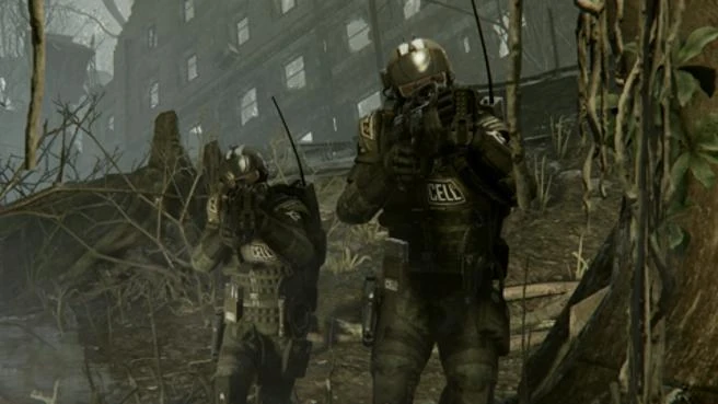 CELL Operative Squad vs Sangheili Storm Squad | SpaceBattles