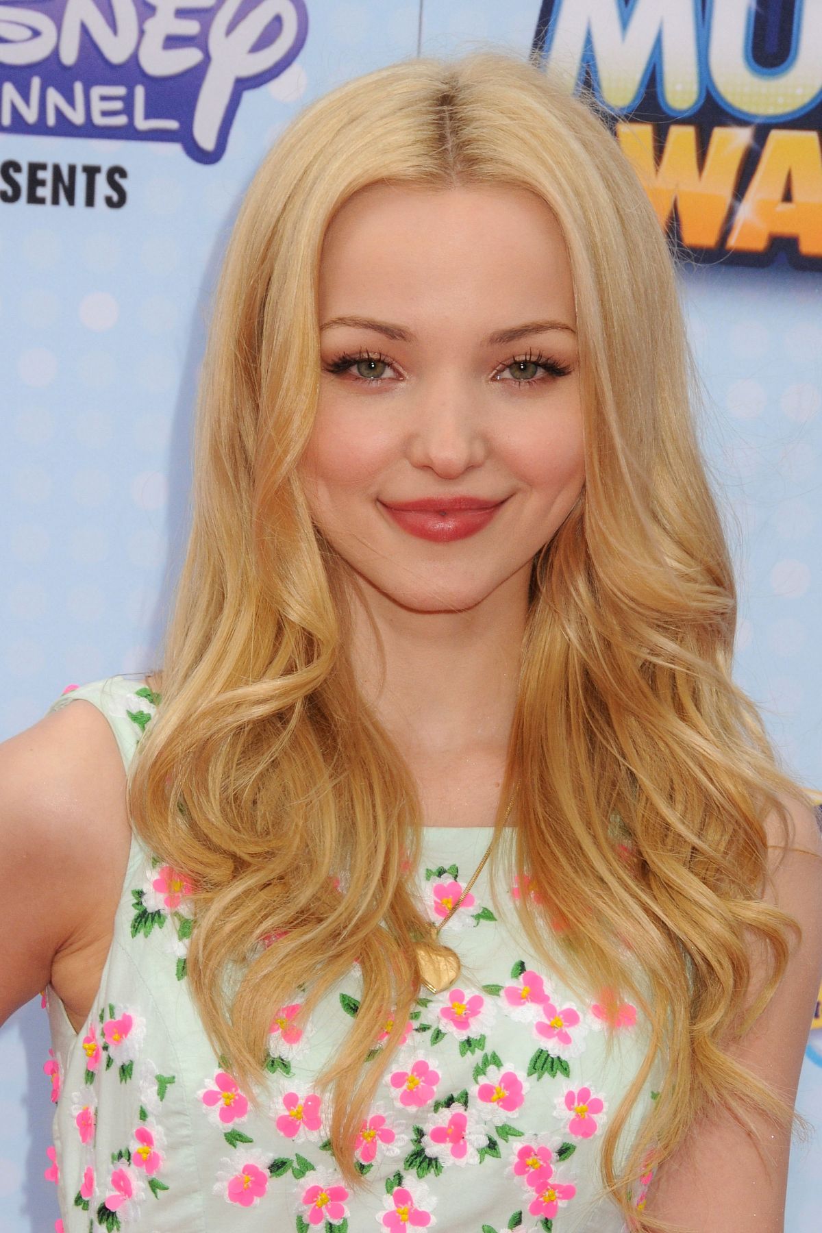 Dove Cameron | Wiki Disney Princesas | FANDOM powered by Wikia Dove Cameron | Wiki Disney Princesas | FANDOM powered by Wikia