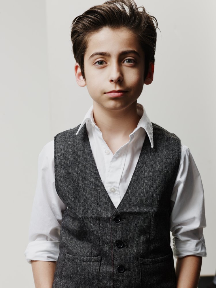 Aidan Gallagher Doblaje Wiki Fandom Powered By Wikia