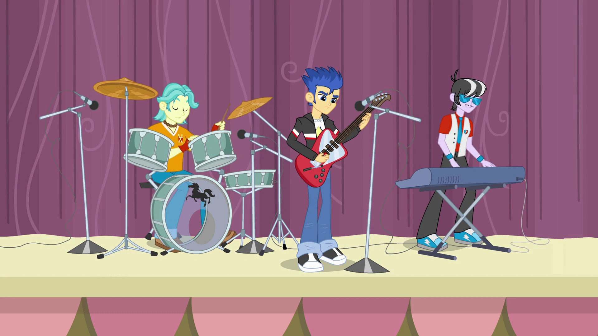 Image - Flash Sentry with band on stage EG.png | My Little Pony ...