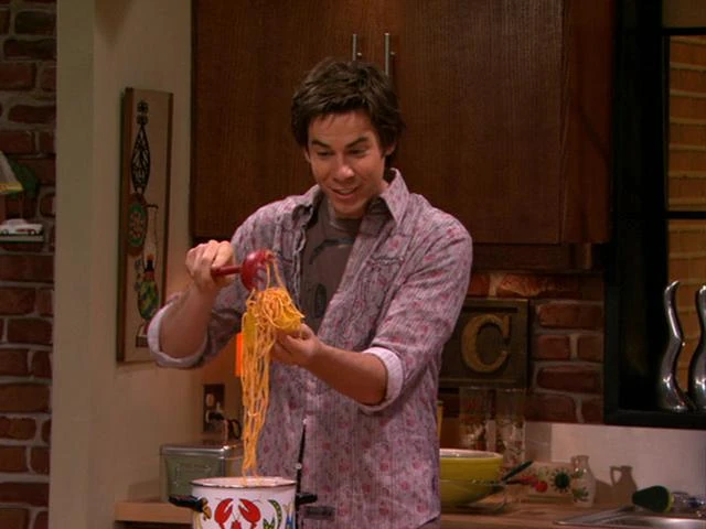 Image - Spencer makes Spaghetti Tacos-1-9.JPG | iCarly Wiki | FANDOM ...
