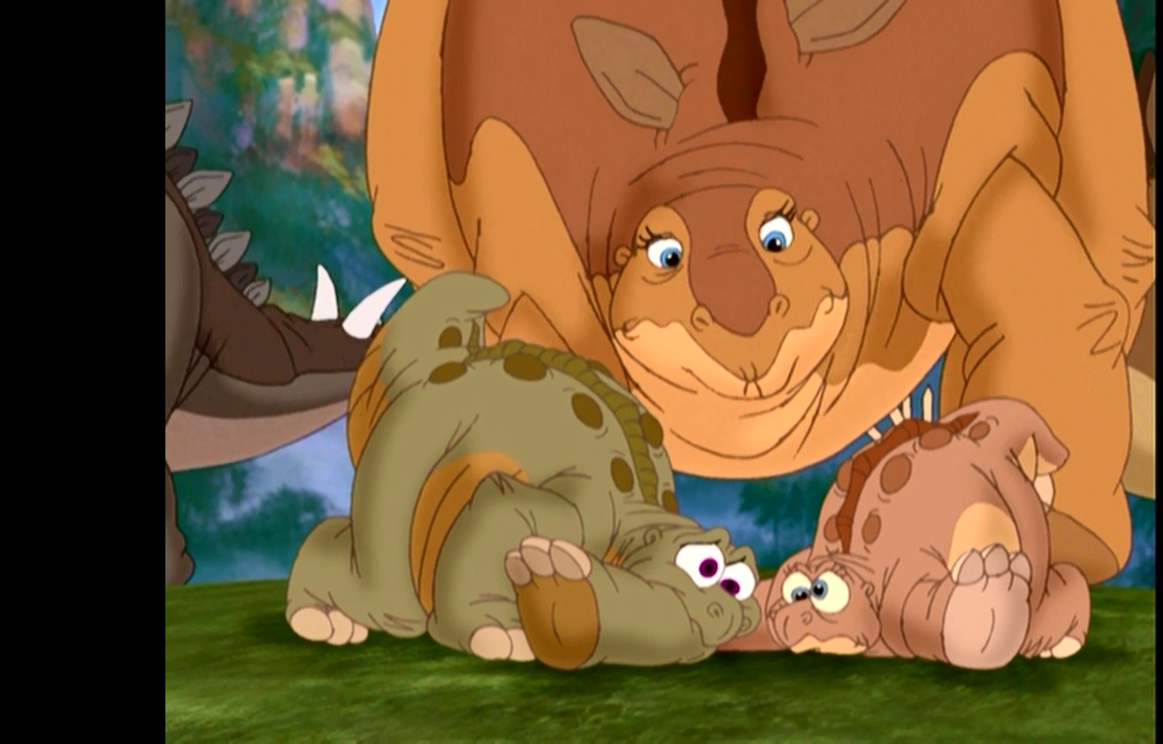 Spike and Tippy collide | The Gang of Seven