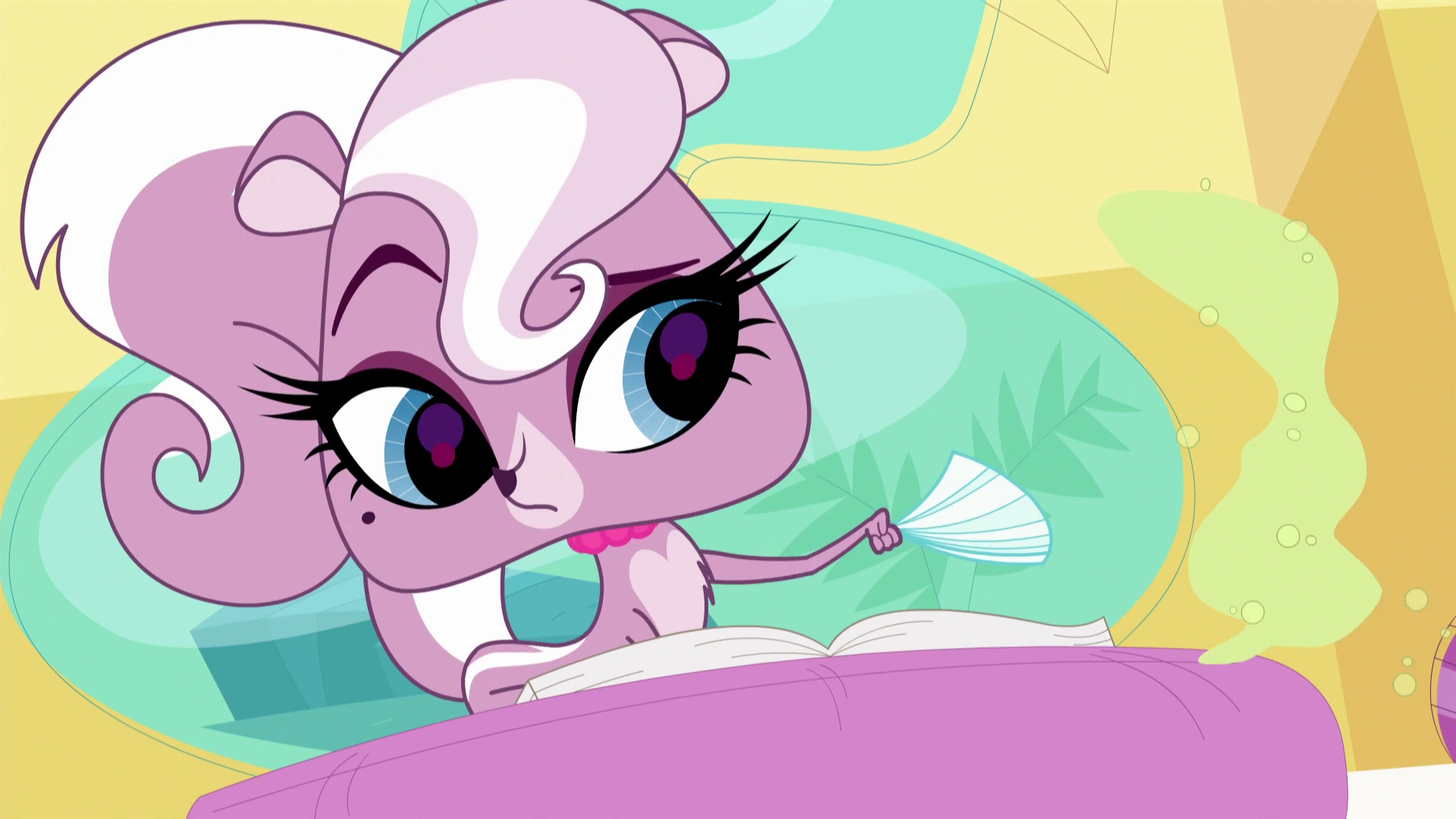 Image - Mitzi fanning the smell.png | Littlest Pet Shop (2012 TV series ...