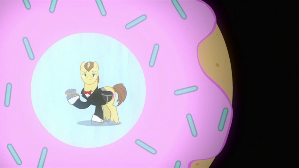 Image - Con Mane with a doughnut S2E24.png | My Little Pony Friendship ...