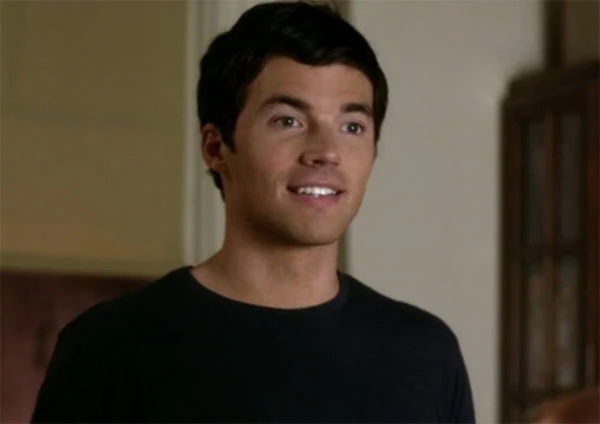 Image - PLL Ezra.jpg | Pretty Little Liars Wiki | Fandom powered by Wikia
