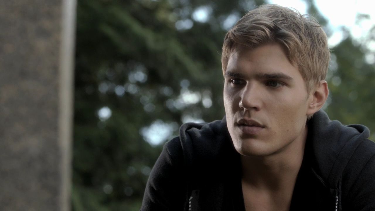 Image - Jake masked6.jpg | The Secret Circle Wiki | FANDOM powered by Wikia Image - Jake masked6.jpg | The Secret Circle Wiki | FANDOM powered by Wikia