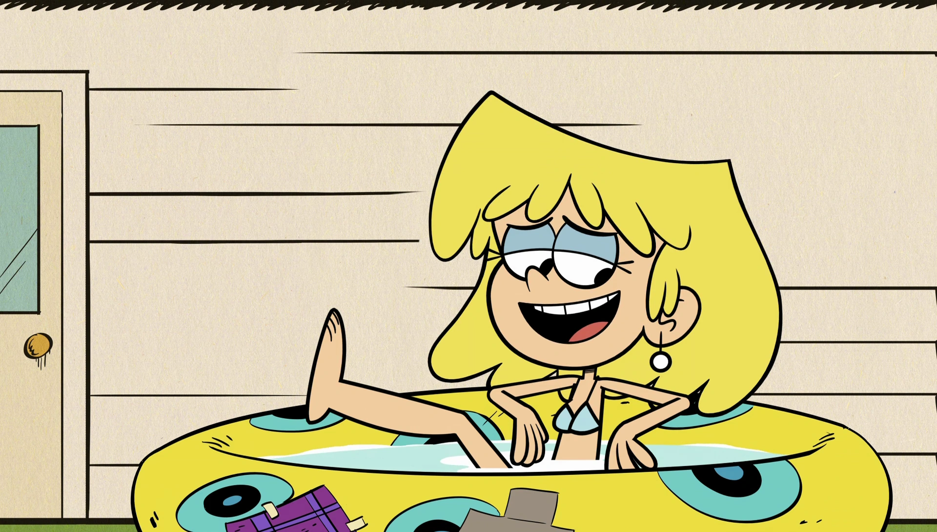 Image - S1E08A Lori in the Paradise for One alone.png | The Loud House ...